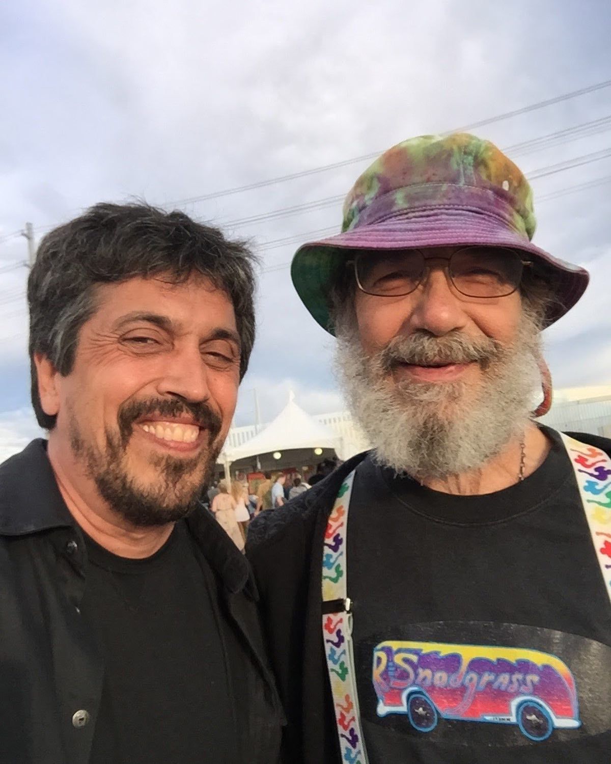 Authentic Genetics breeder. Seed bank info - GrowDiaries