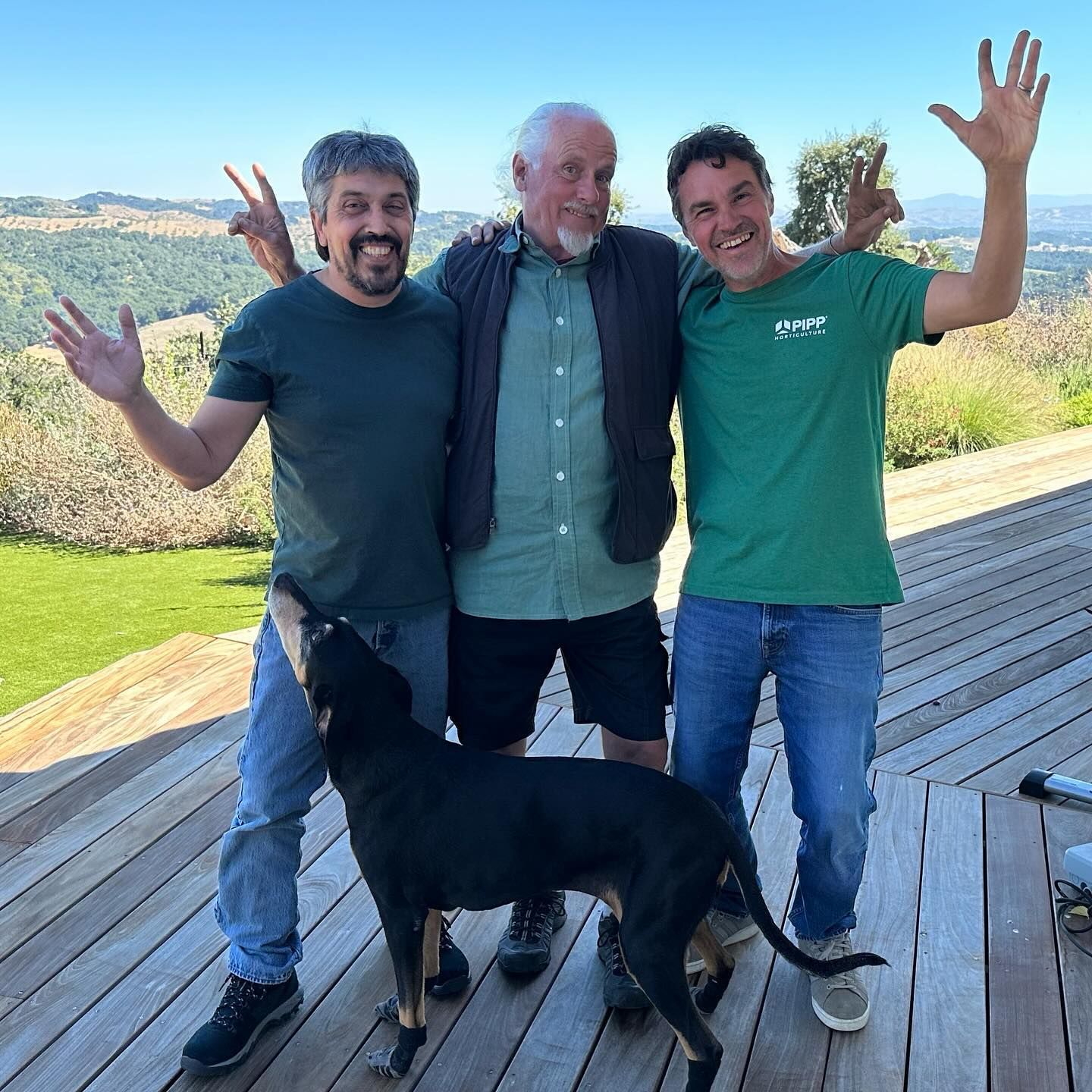 Authentic Genetics breeder. Seed bank info - GrowDiaries