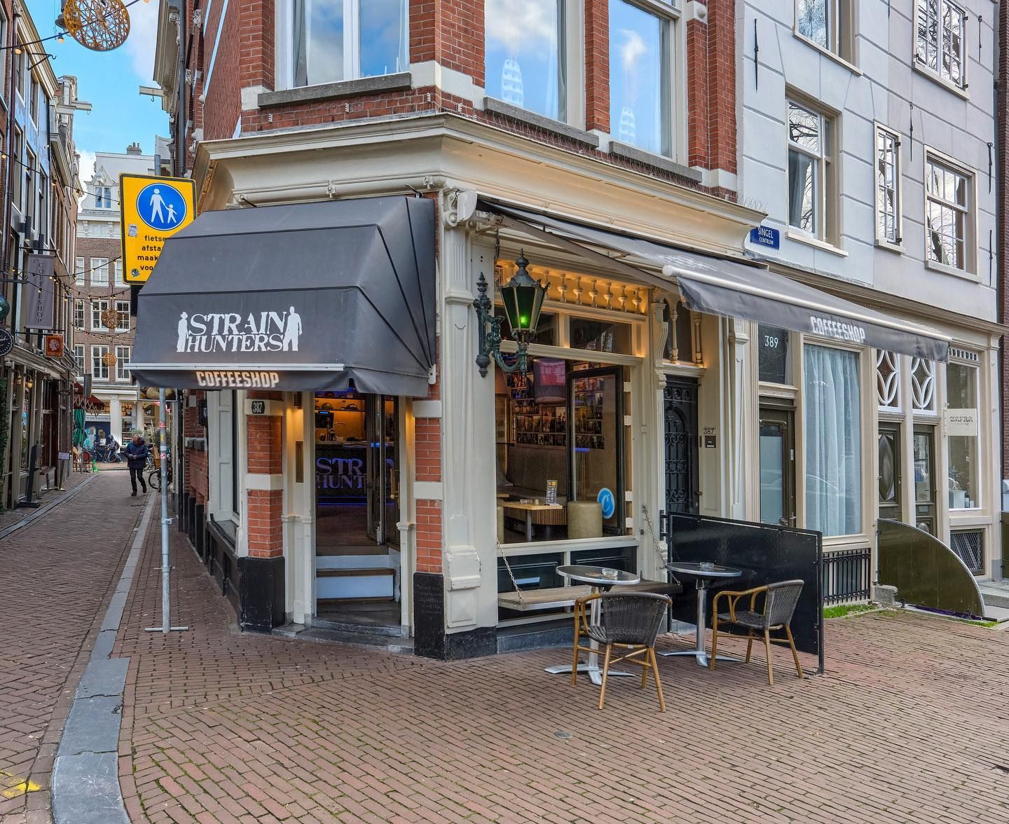 Strain Hunters breeder. Seed bank info - GrowDiaries